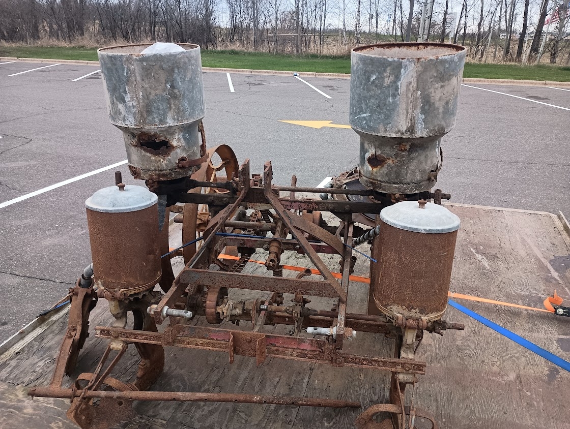 Need advice on Identification and Repair of this old corn planter ...