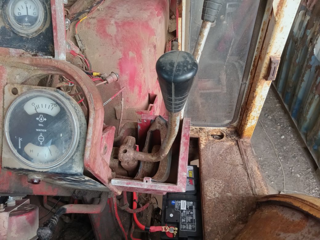 IH 1468: what are the gear shift controls? | Yesterday's Tractors Forums