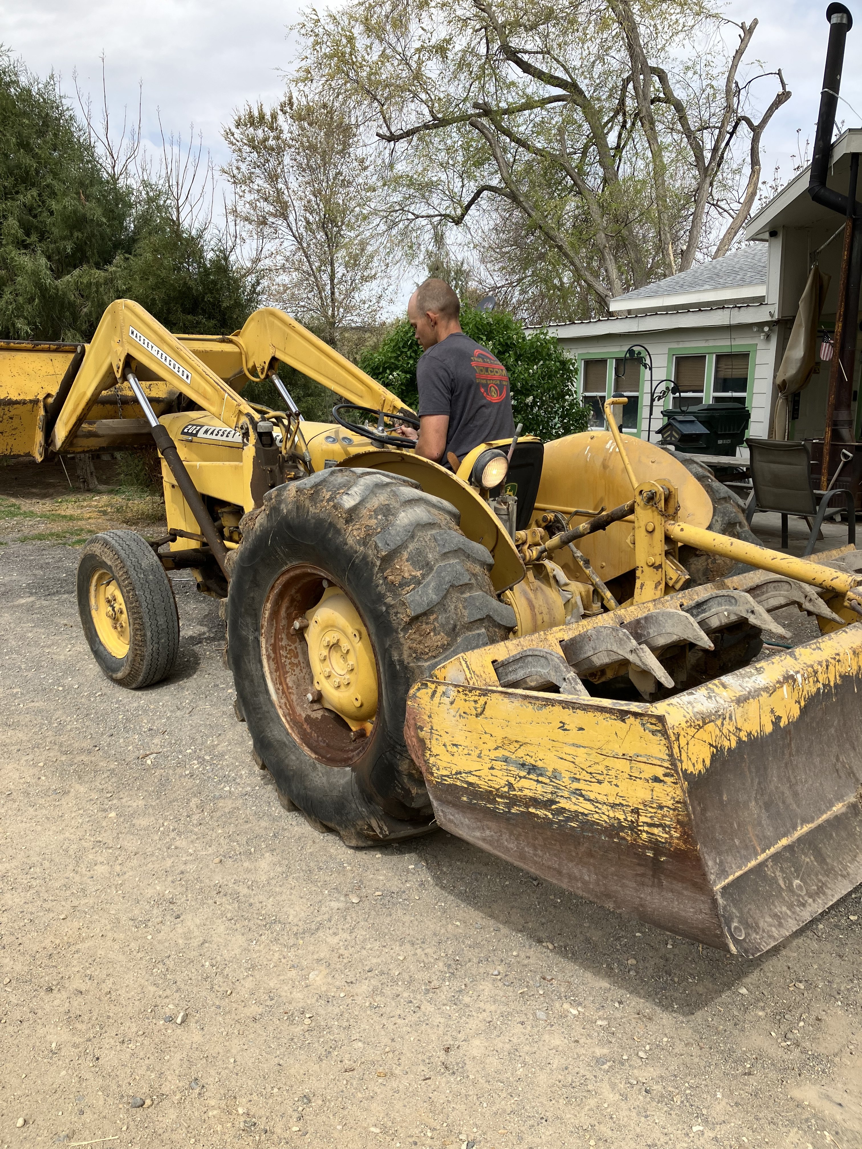 Massey Ferguson model 102 | Yesterday's Tractors Forums